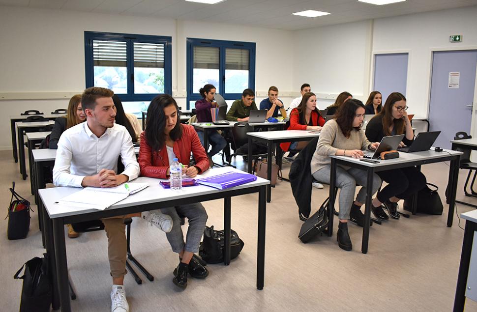 Le DUT GEA en apprentissage à l'IUT... une formation « qui roule ...