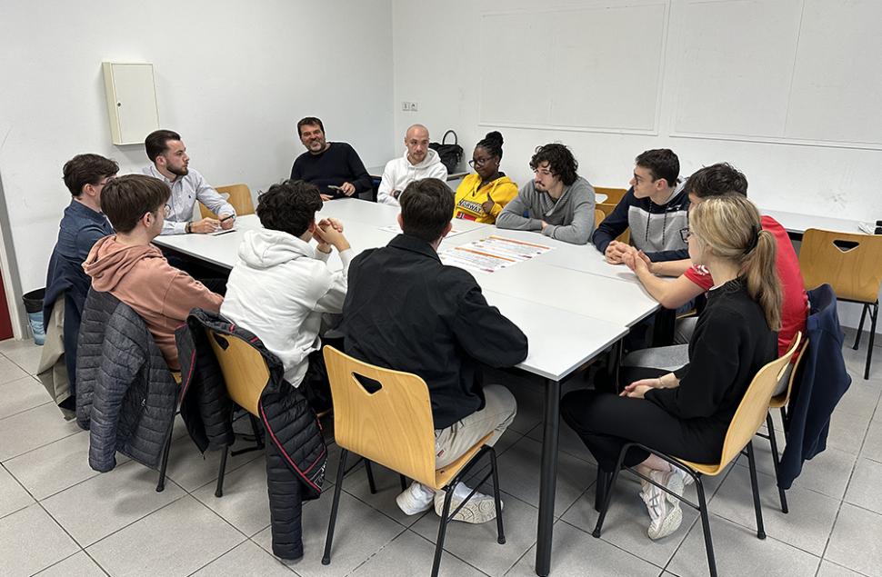 Pour les 30 ans du département QLIO, les "anciens" témoignent ! | IUT Rodez